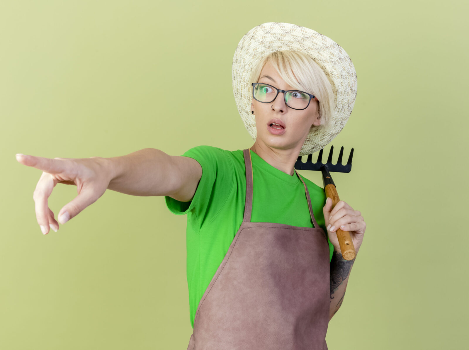 Choosing the Right Hair Protection for Food Service Workers