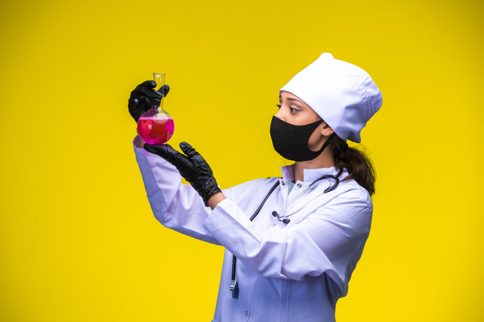 Choosing the Right Apron for Chemical Handling