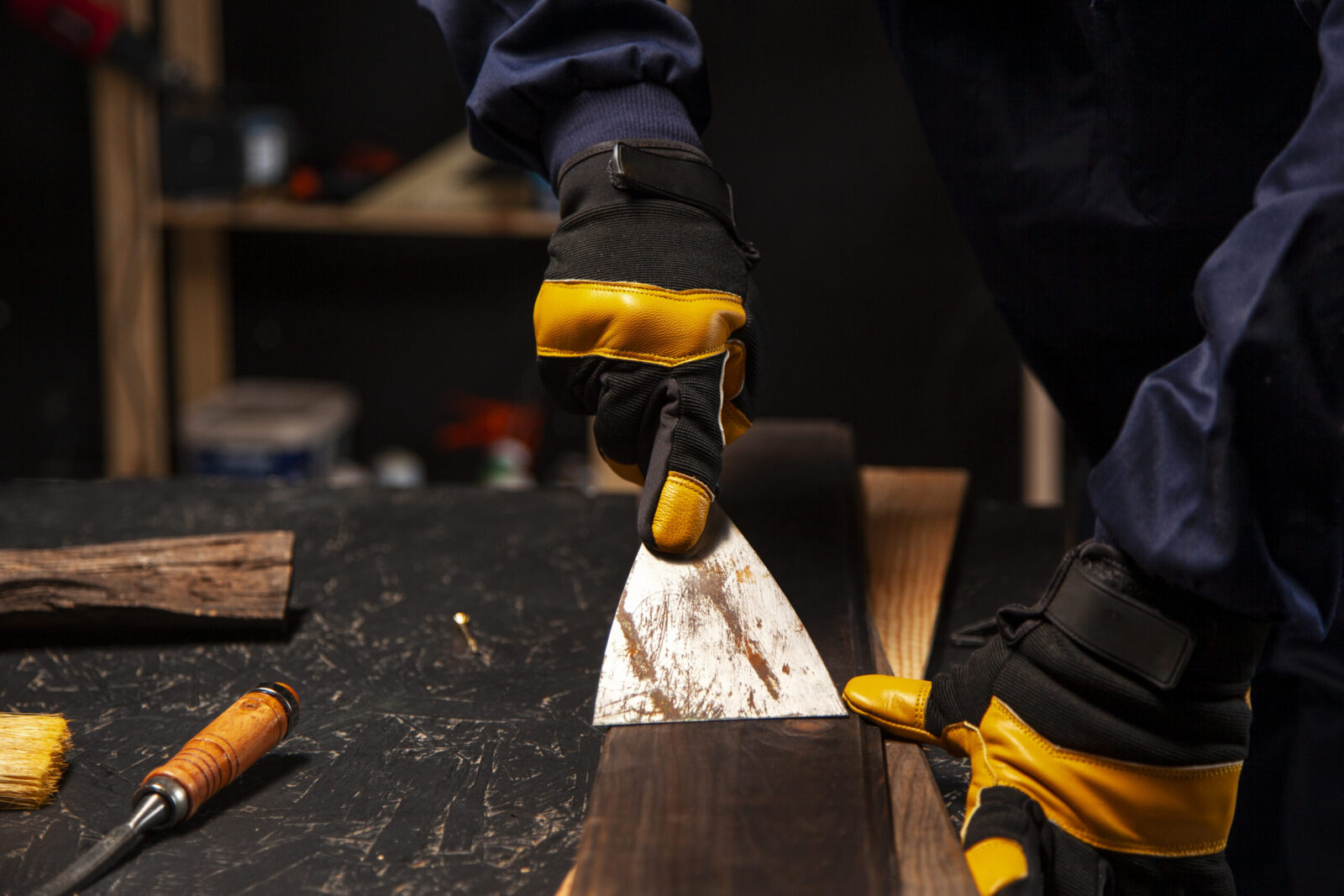 How To Choose Cut Resistant Gloves For Metal Work