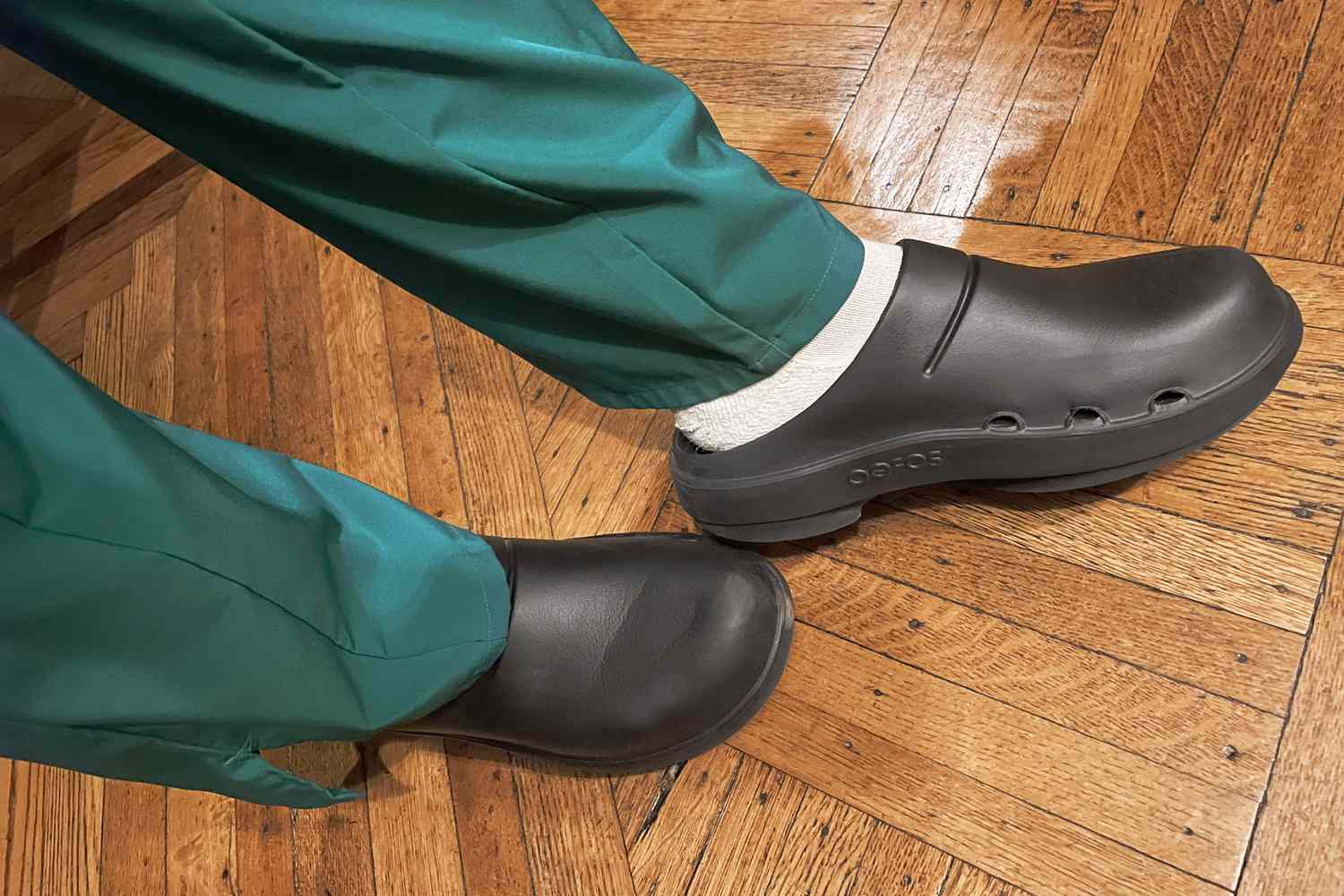 How To Choose The Right Footwear For Healthcare